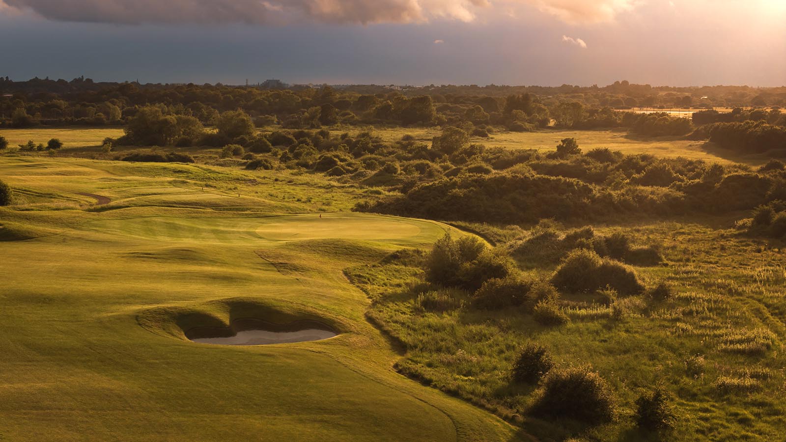 Bring your sand wedge! I played London's newest golf course - and the ...